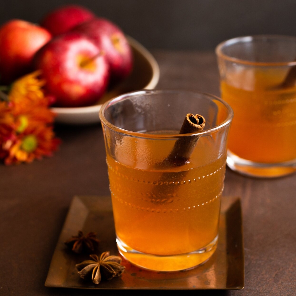 Best Fruit + Alcohol Combination Drinks for Fall – Grizzly Liquor
